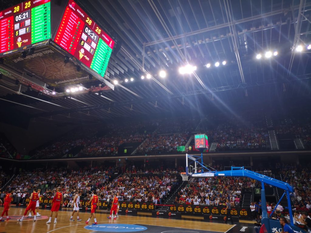What are the advantages of choosing an LED scoreboard for multipurpose ...